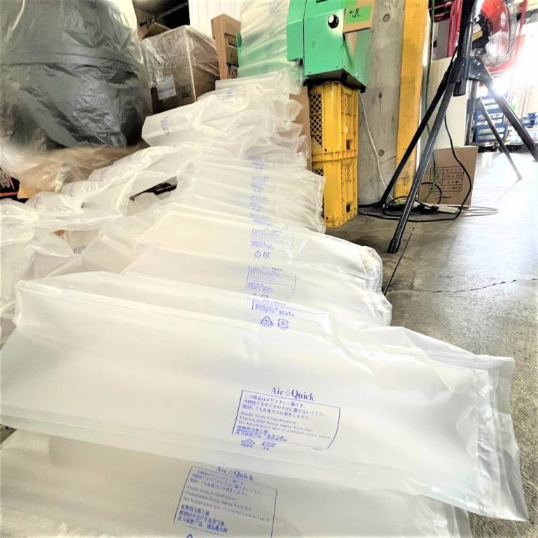 早く正しく美しく。大型水槽梱包職人＜charmの匠＞ | AQUALASSIC